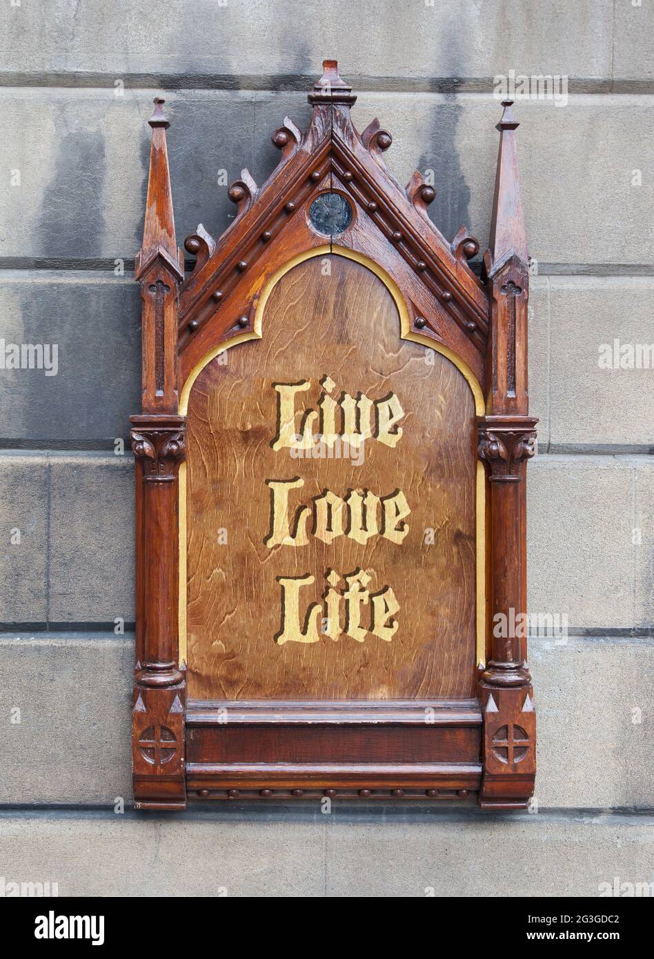 Decorative wooden sign - Live love life Stock Photo - Alamy