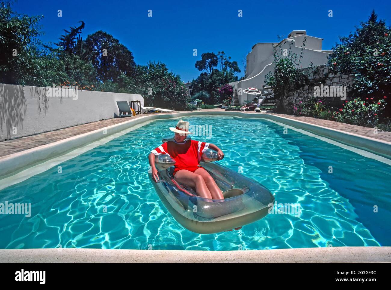 Hot pool 1980s hi-res stock photography and images - Alamy