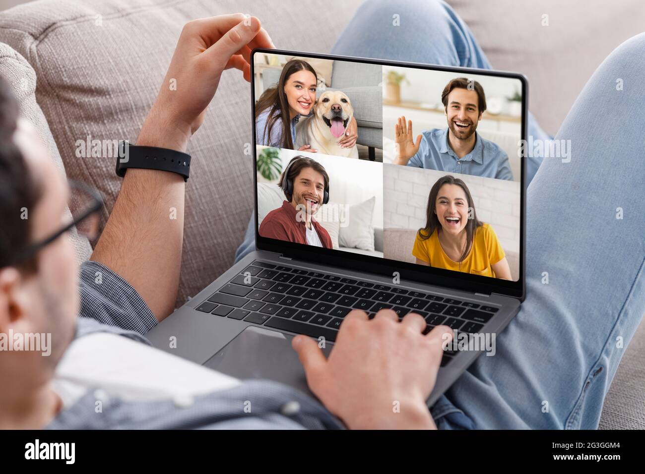 Online meeting chat hi-res stock photography and images - Alamy