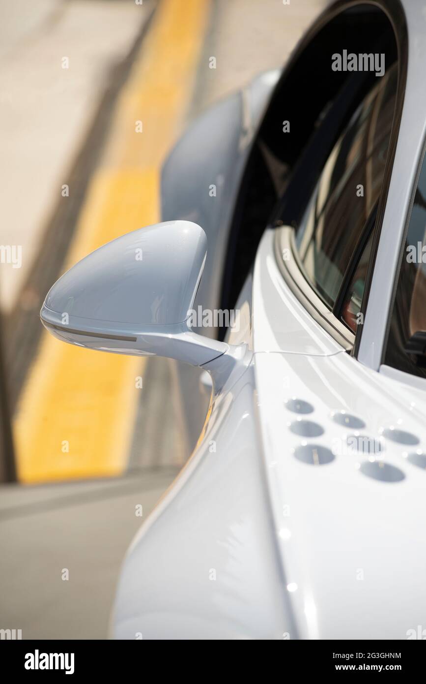 Bugatti chiron 2021 hi-res stock photography and images - Alamy