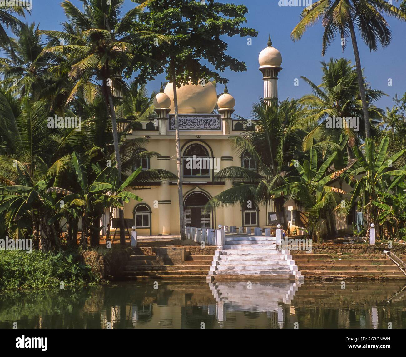 Mosque kerala backwaters hi-res stock photography and images - Alamy