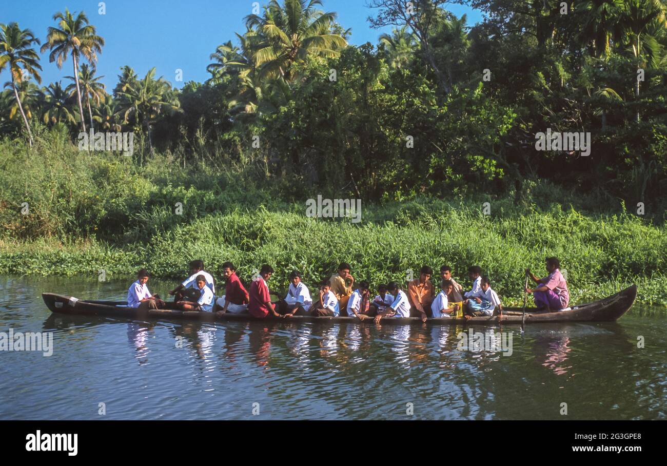 Canoe ferry kerala hi-res stock photography and images - Alamy