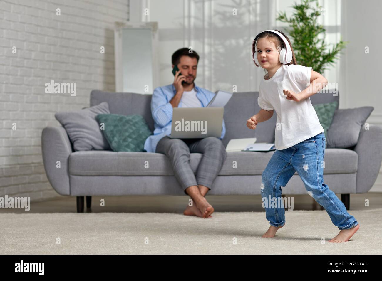 Busy stress family hi-res stock photography and images - Alamy