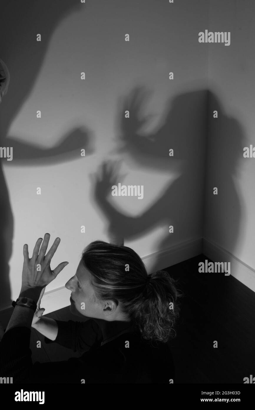 Domestic violence in the home, posed by models Stock Photo - Alamy