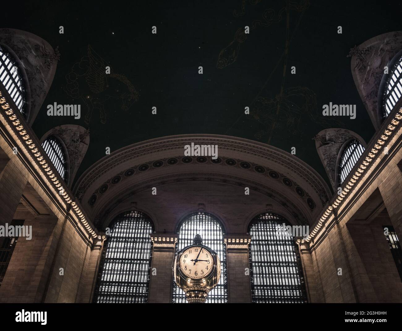 Hall of the Grand Central Terminal Stock Photo - Alamy