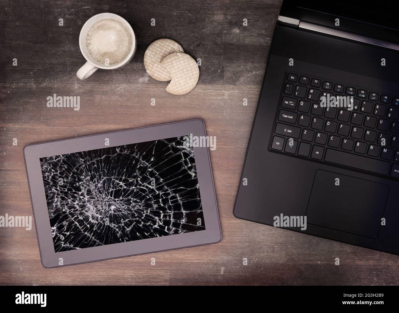 Broken laptop buffer hi-res stock photography and images - Alamy