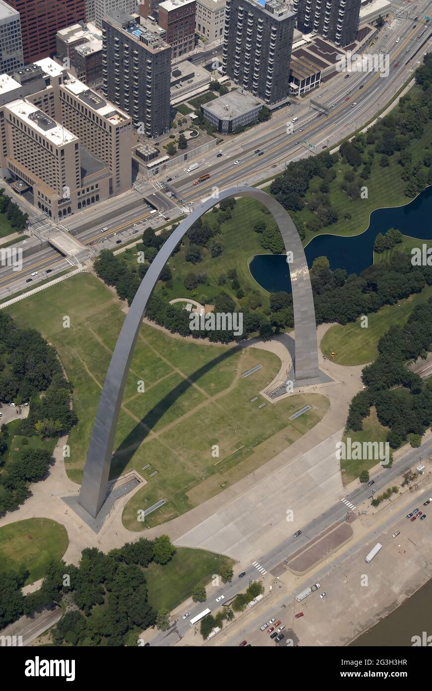 Gateway arch st louis aerial hi-res stock photography and images - Alamy