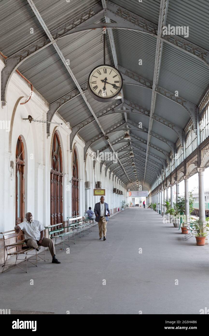 Maputo railway station hi-res stock photography and images - Alamy