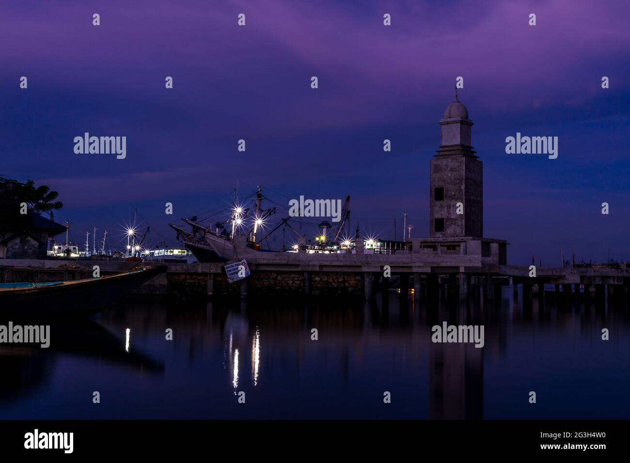 Beautiful view of a harbor captured at Loktuan, Bontang, Kalimantan ...