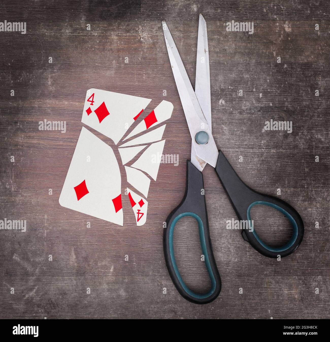 Old dirty playing cards hi-res stock photography and images - Alamy
