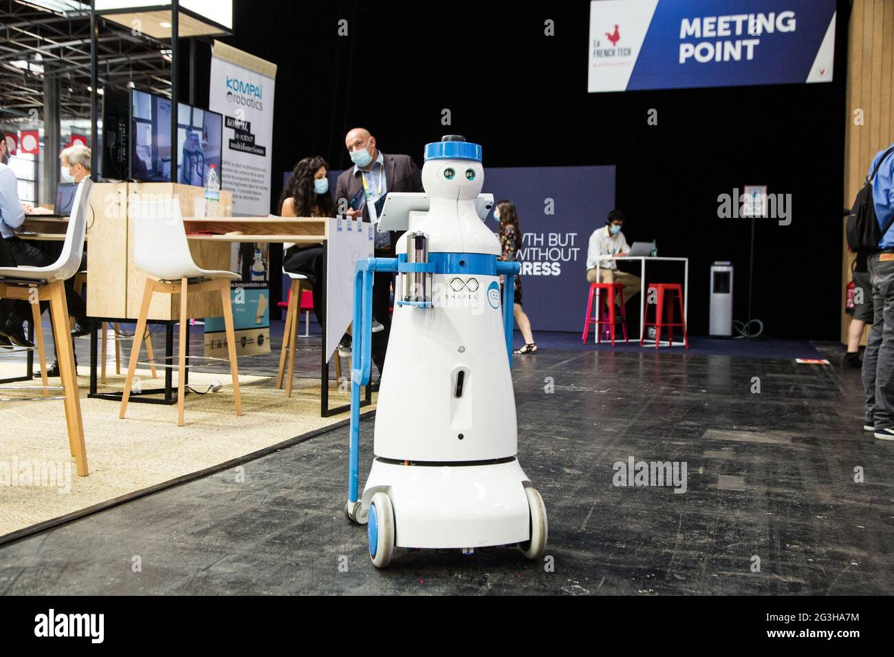 Kompai Robotics help for old people - 5th Edition Viva Technology ...
