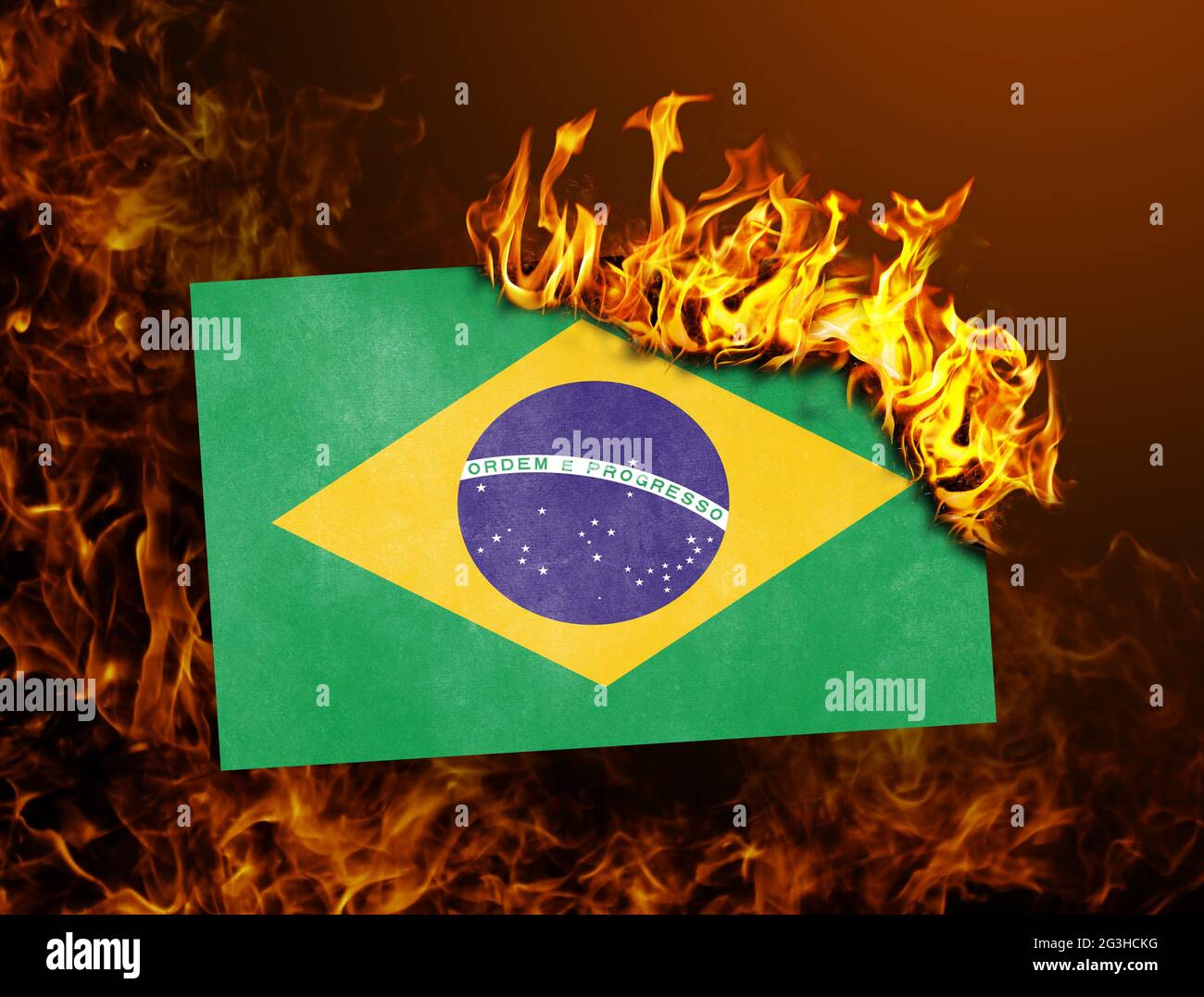 Flag burning - Brazil Stock Photo - Alamy