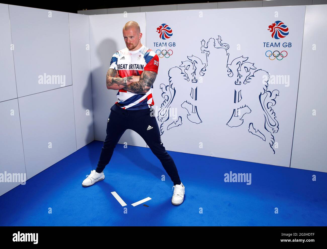 Adam peaty poses for hi-res stock photography and images - Alamy