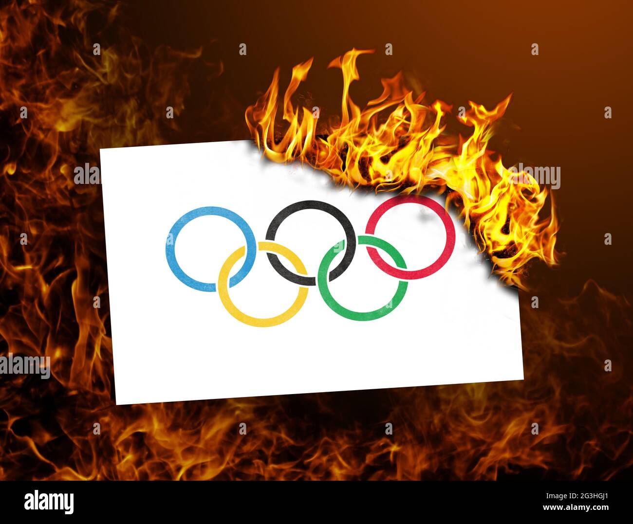 Olympic rings fire hi-res stock photography and images - Alamy