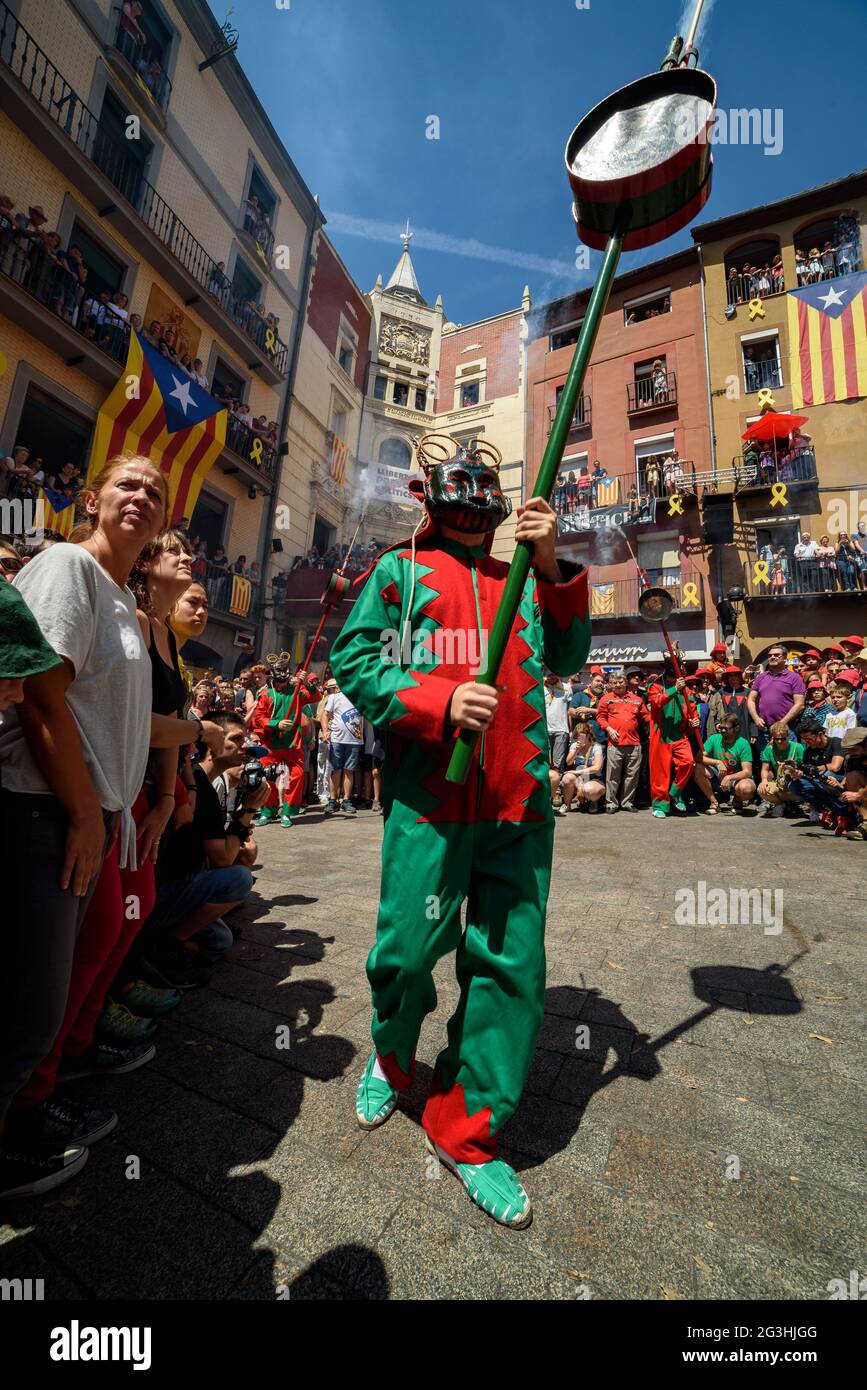 Dance of the Maces and Àngels (Angels) in the Patum de Berga festival ...