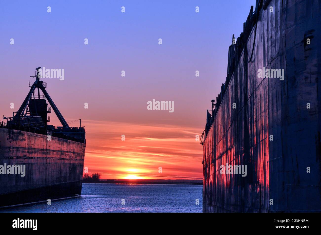 Great lakes bulk cargo carrier hi-res stock photography and images - Alamy