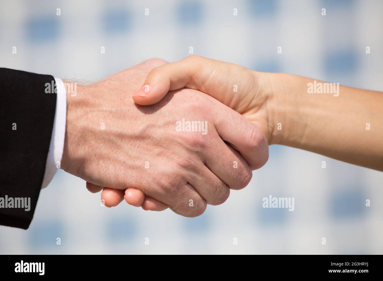 Handshaking hi-res stock photography and images - Alamy