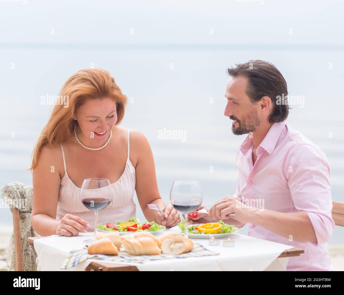 Two mature women restaurant hi-res stock photography and images - Alamy