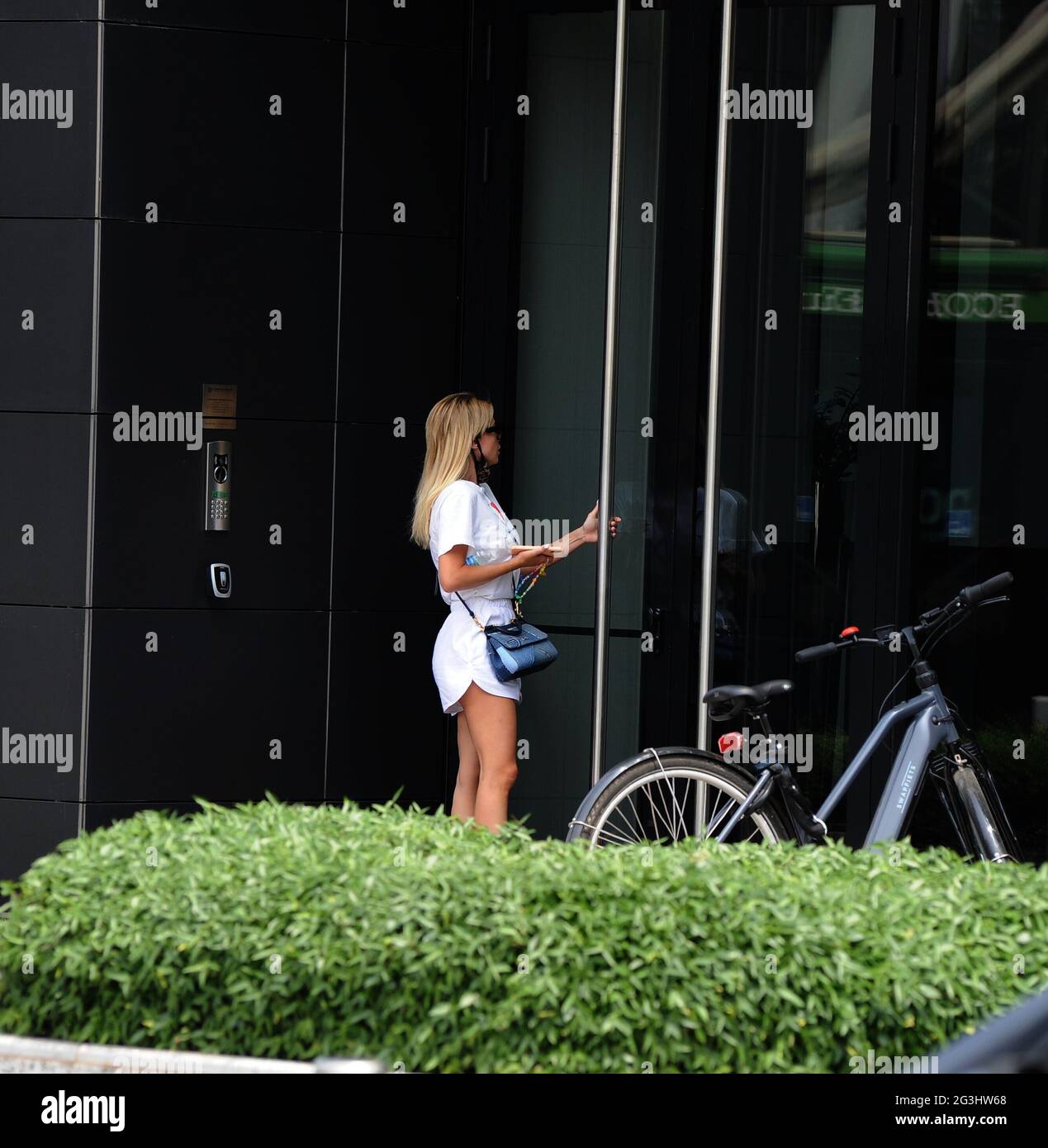 Milan, 16/06/2021, Diletta Leotta returns home alone on foot after work ...