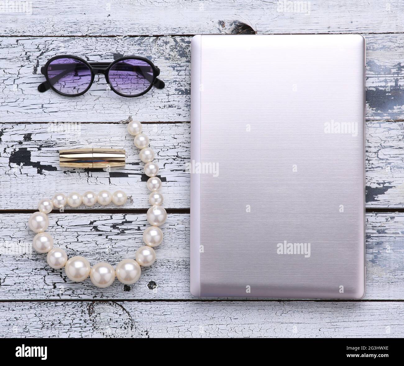 Summer vacation objects hi-res stock photography and images - Alamy