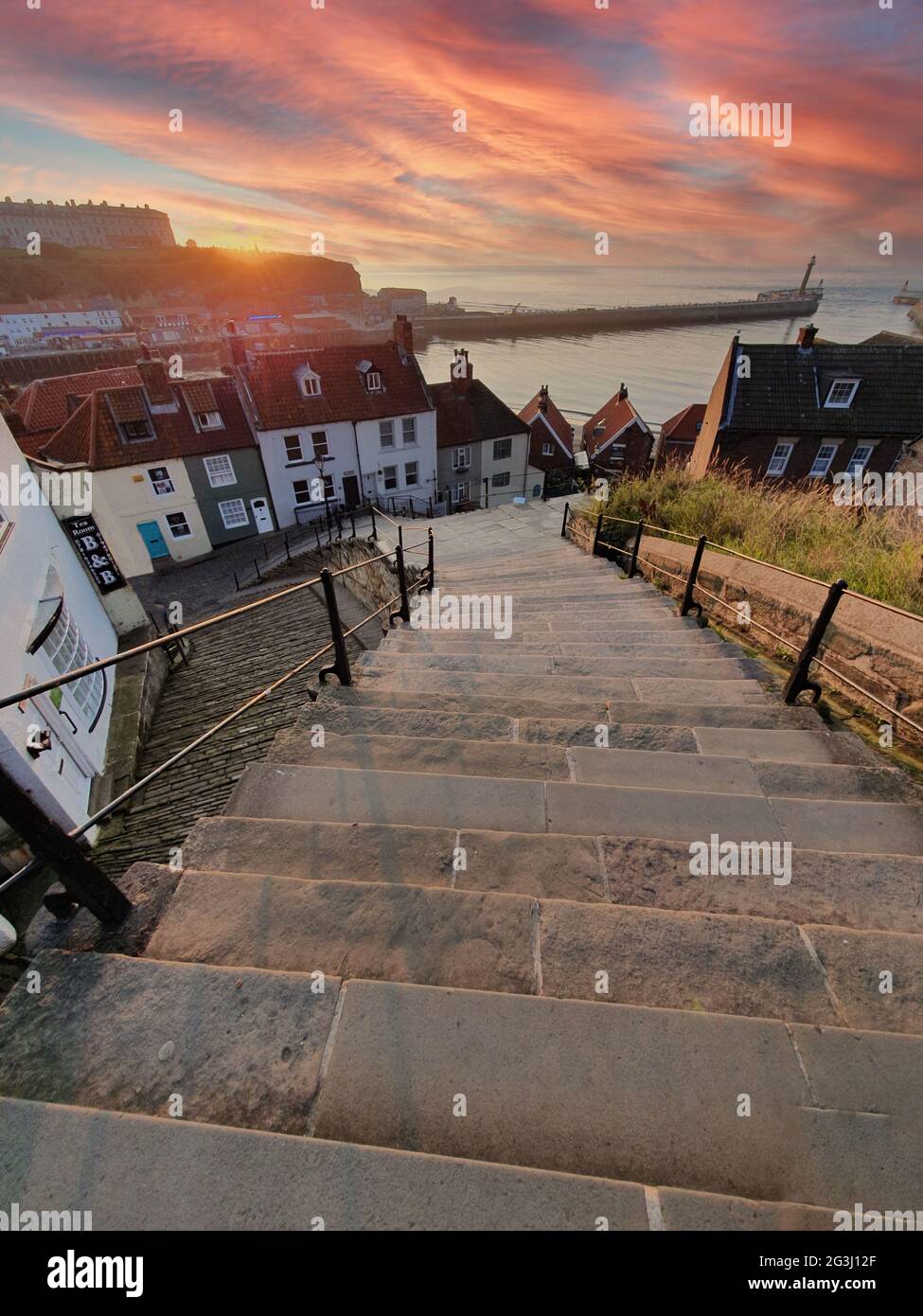 199stepswhitby hi-res stock photography and images - Alamy