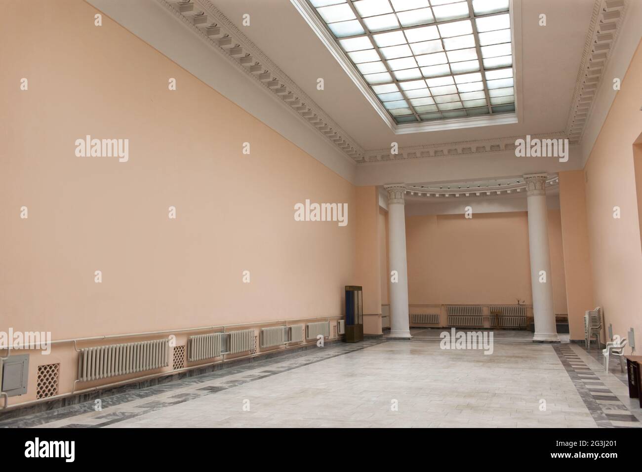 Commercial building interior hi-res stock photography and images - Alamy