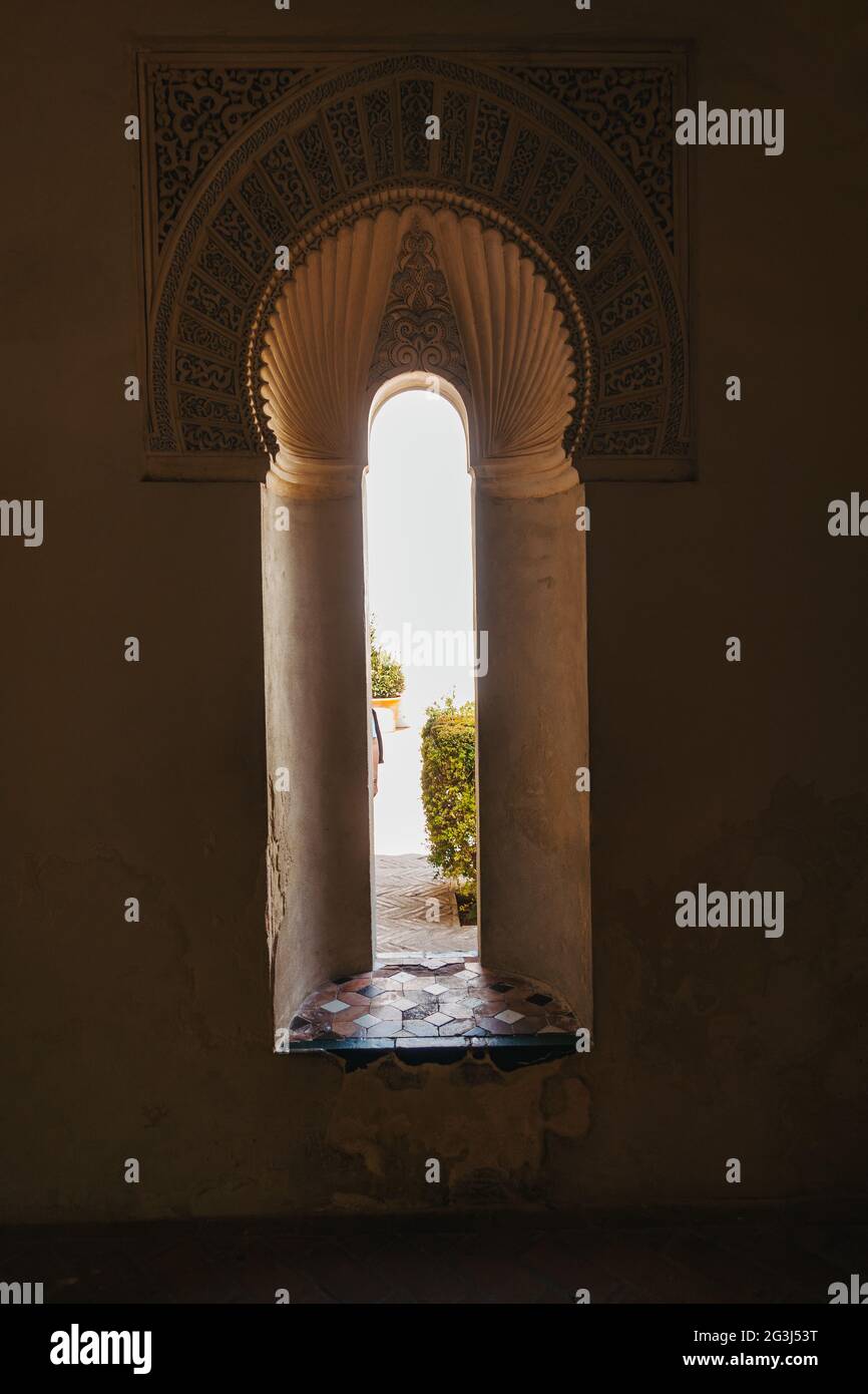 Keyhole windows hi-res stock photography and images - Alamy