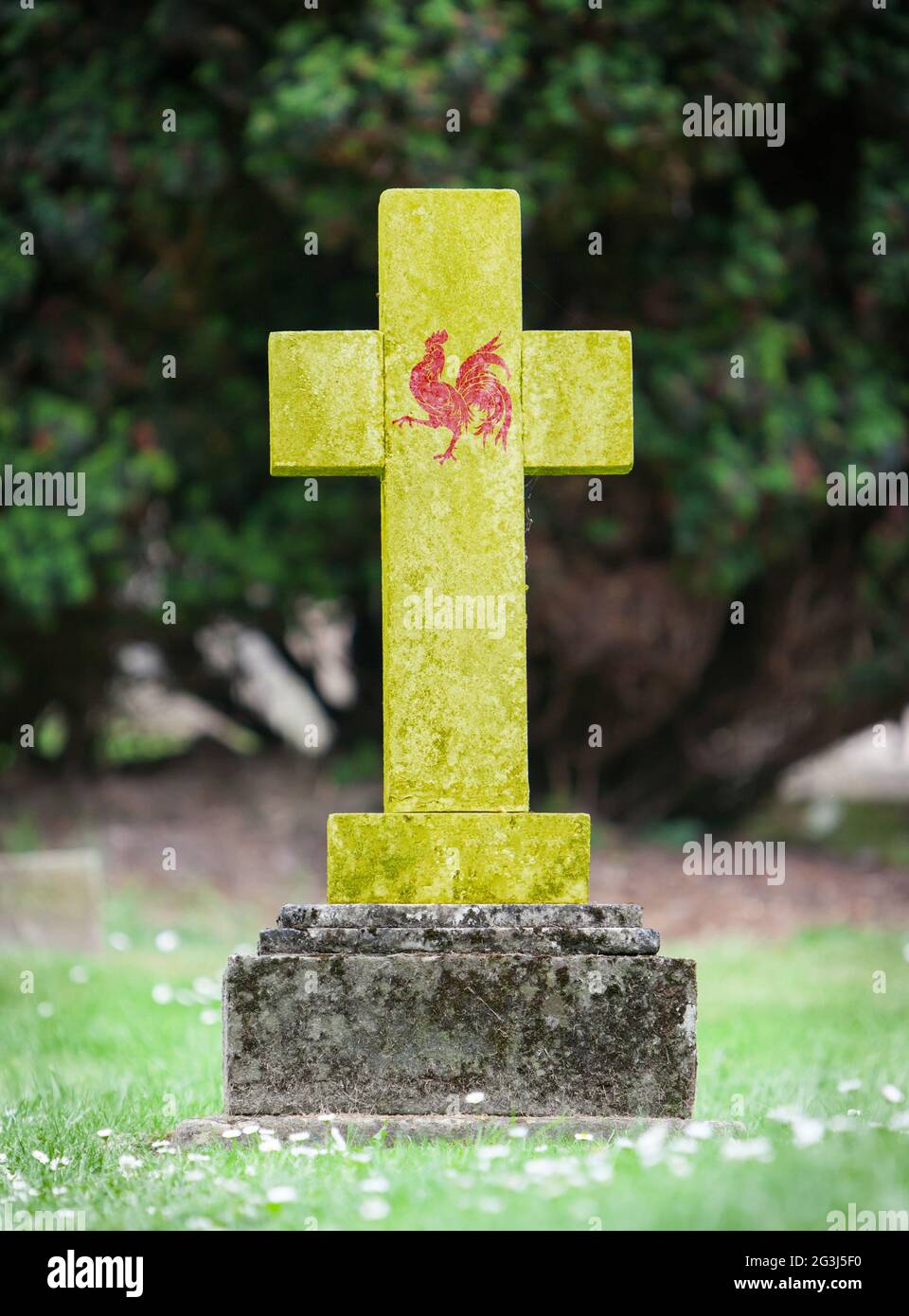 Very old gravestone in the cemetery Stock Photo - Alamy