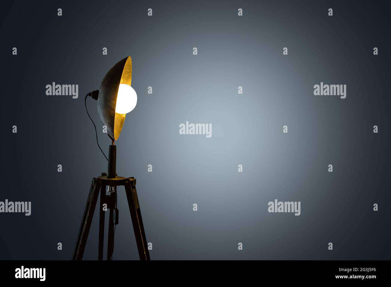 Lighting spotlight hi-res stock photography and images - Alamy
