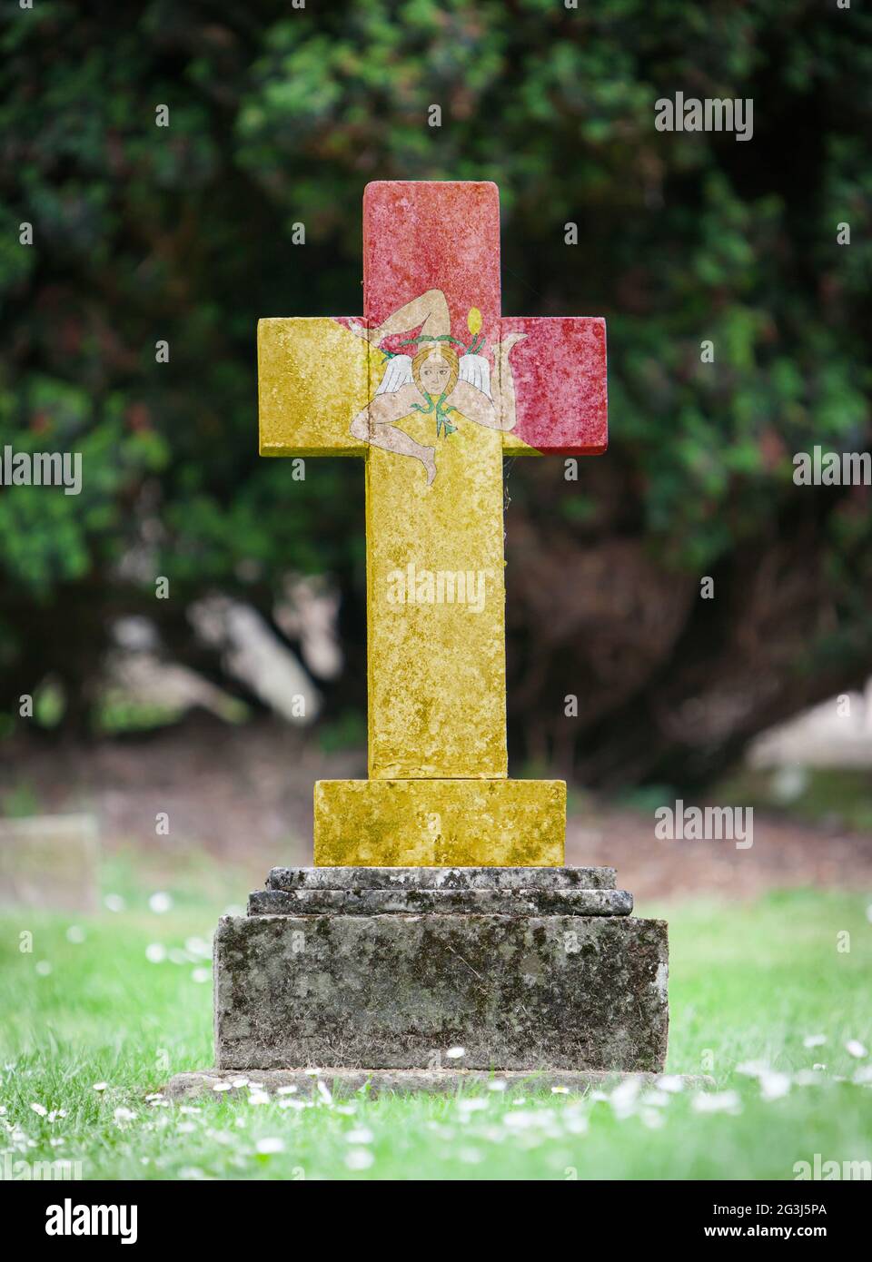 Very old gravestone in the cemetery Stock Photo - Alamy