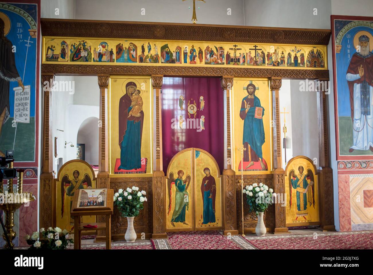 Iconostasis church gold decoration hi-res stock photography and images - Alamy