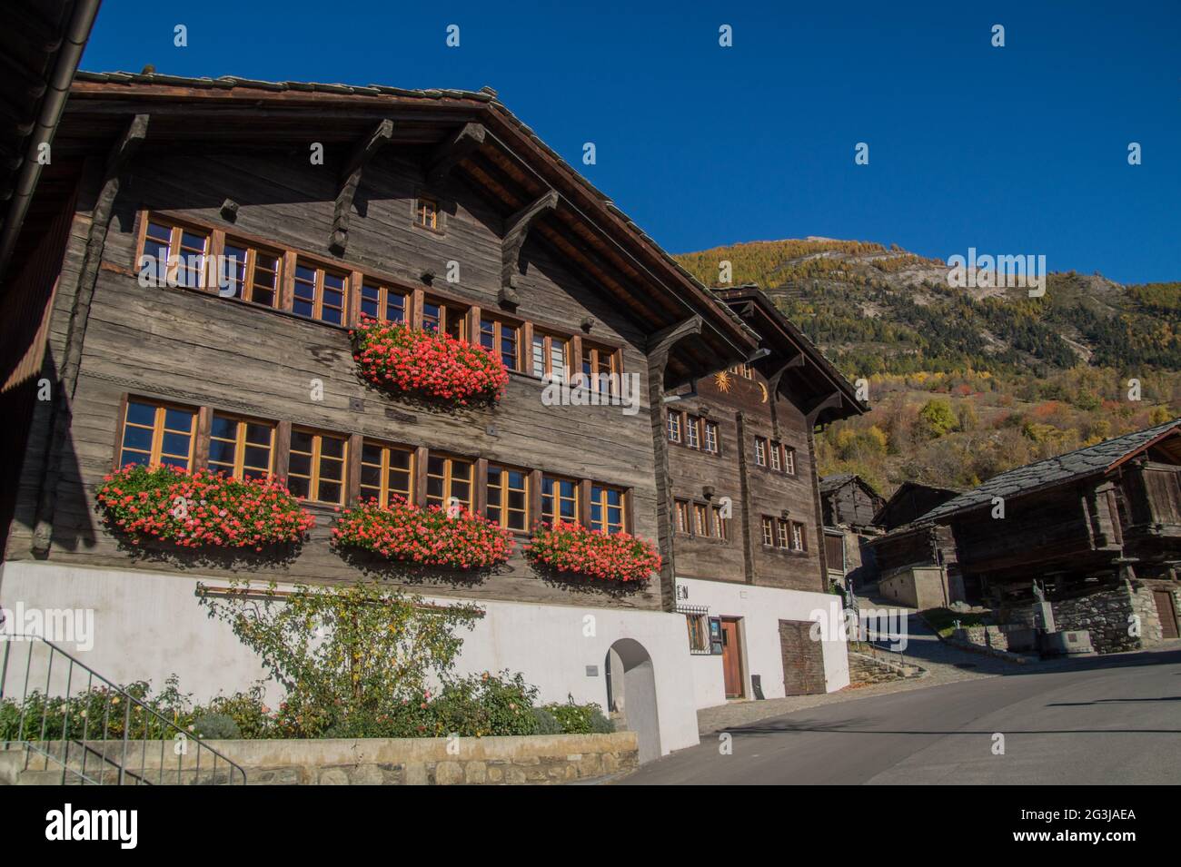 Swiss country house hi-res stock photography and images - Alamy