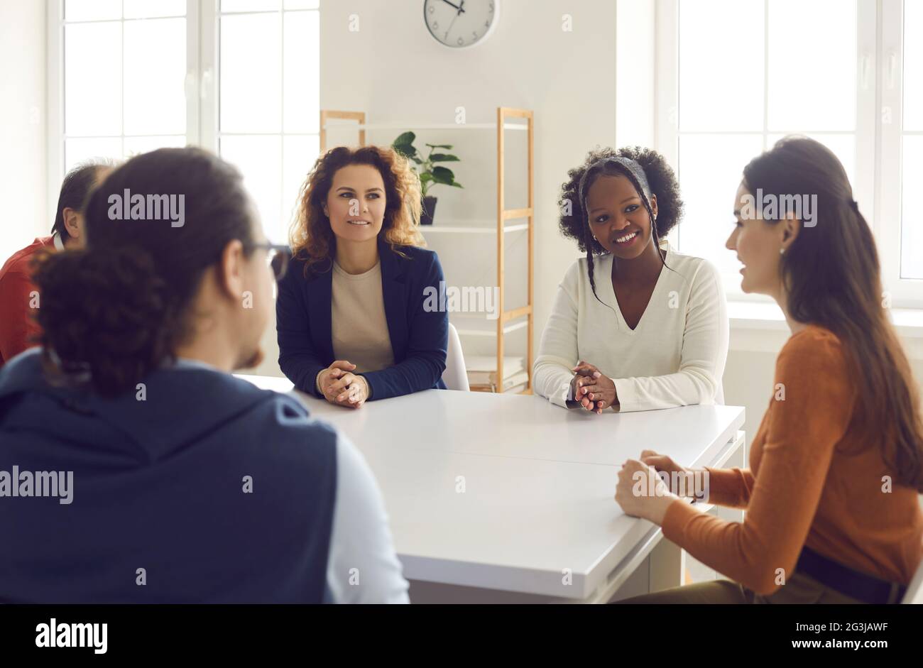 Office table hi-res stock photography and images - Alamy