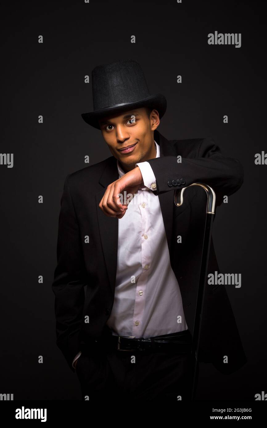 Man in suit and top hat hi-res stock photography and images - Alamy