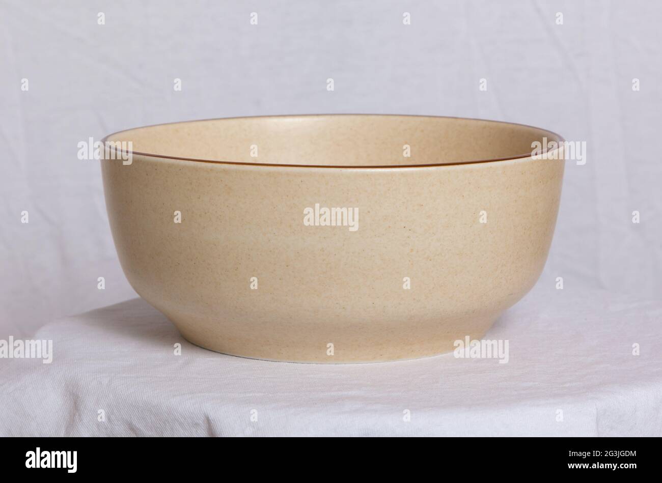 Vintage empty bowl Stock Photo - Alamy