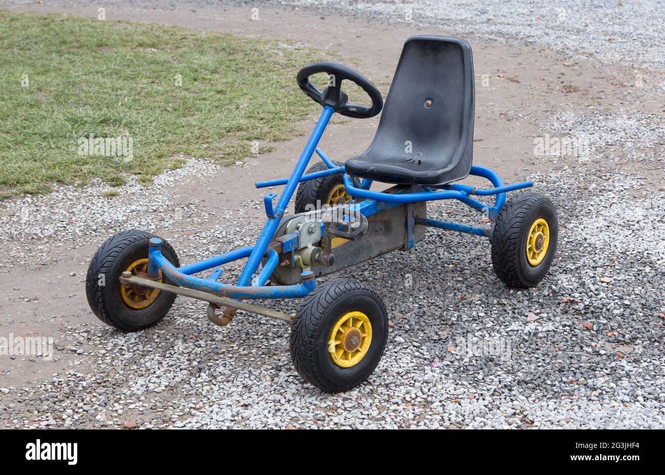 Dirty old go-kart Stock Photo - Alamy