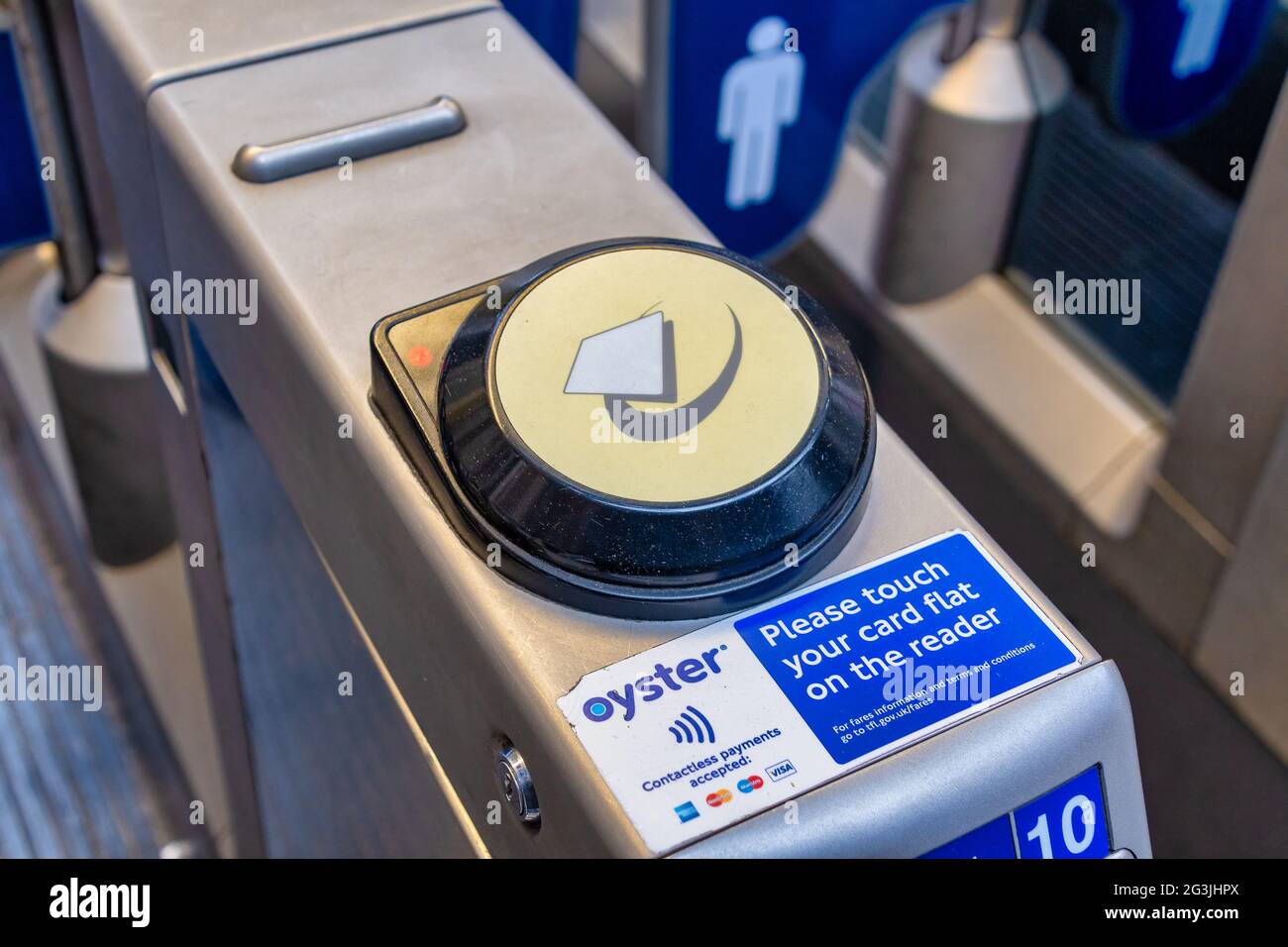 Tfl card hi-res stock photography and images - Alamy