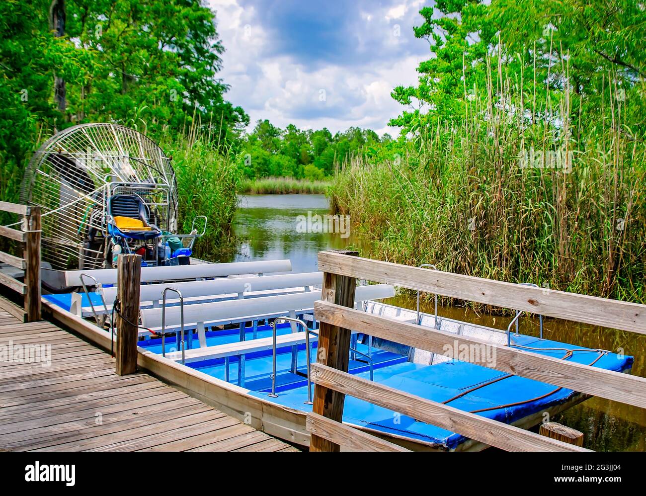 Air boat hi-res stock photography and images - Alamy