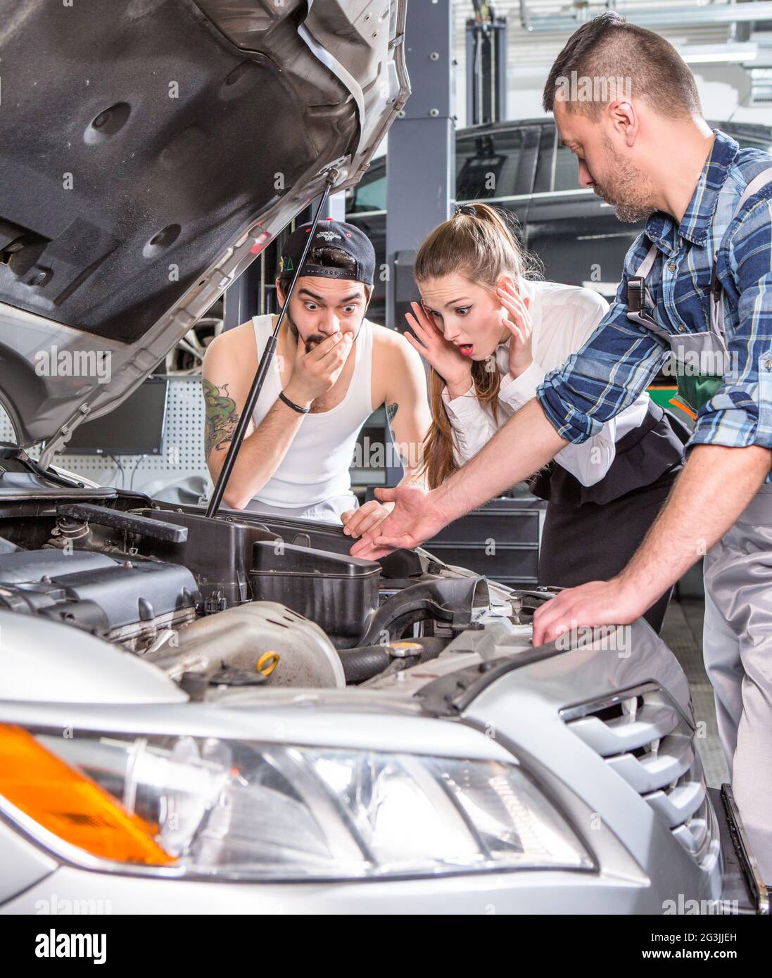 Transportation mechanics hi-res stock photography and images - Alamy