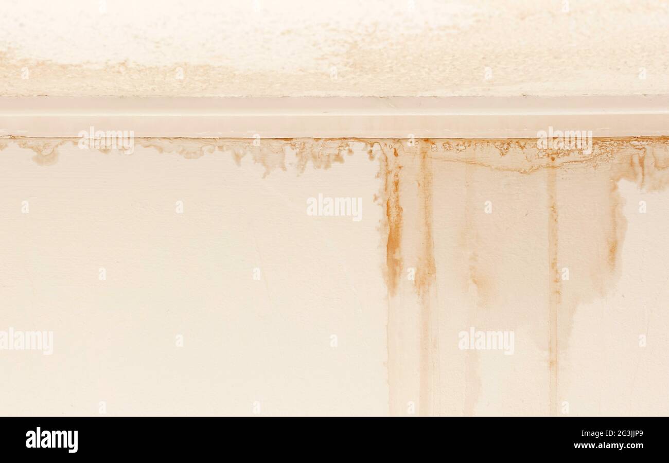 Water stain wall hi-res stock photography and images - Alamy
