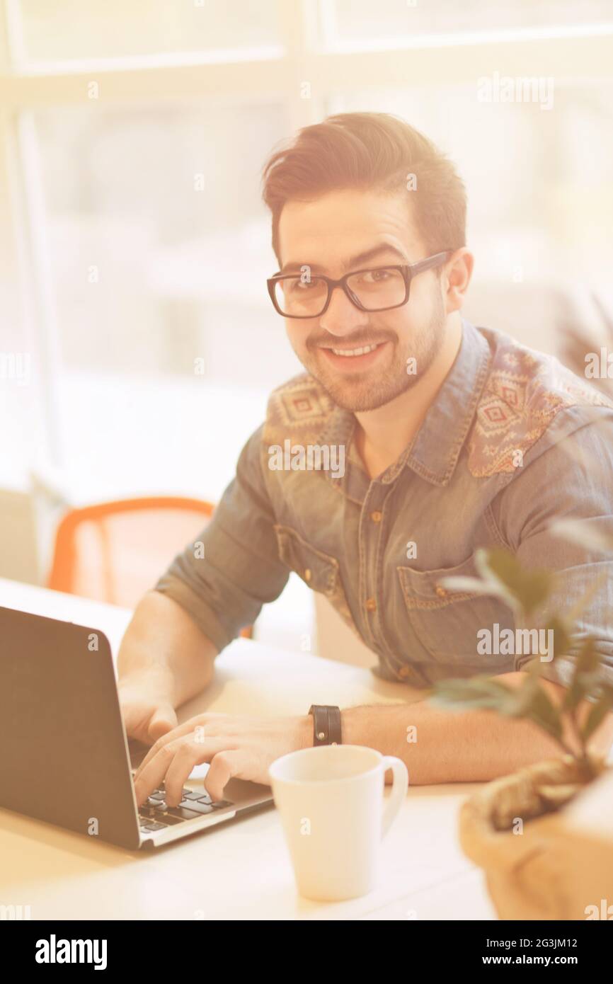 Connection freelance hi-res stock photography and images - Alamy