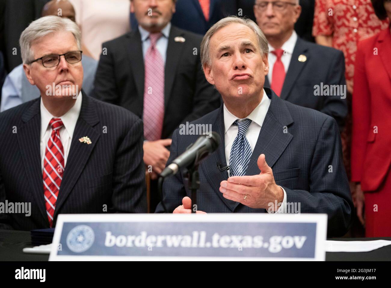 Dan patrick campaign hi-res stock photography and images - Alamy