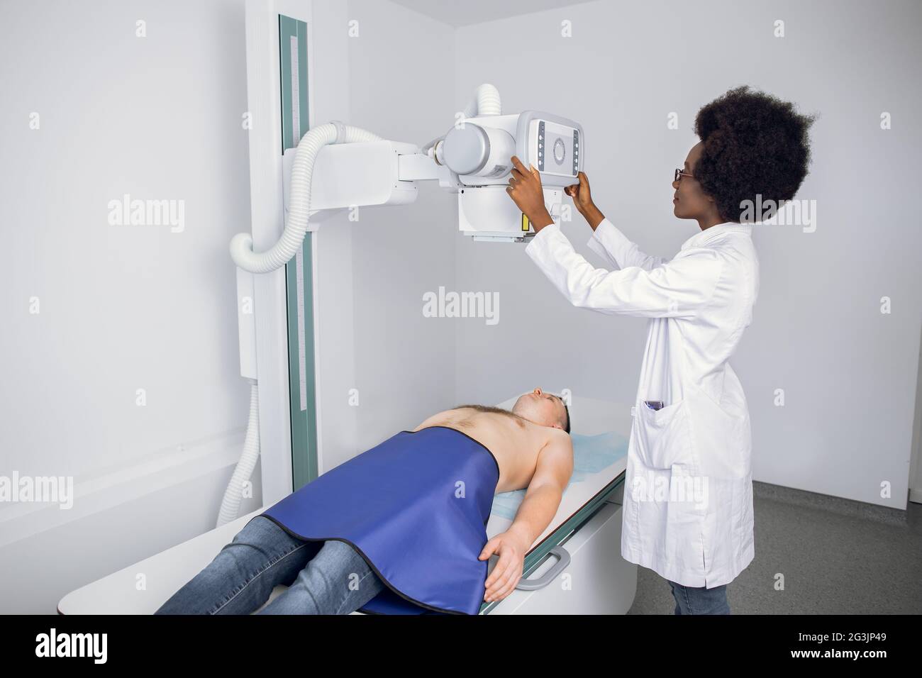 Chest xray machine hi-res stock photography and images - Alamy
