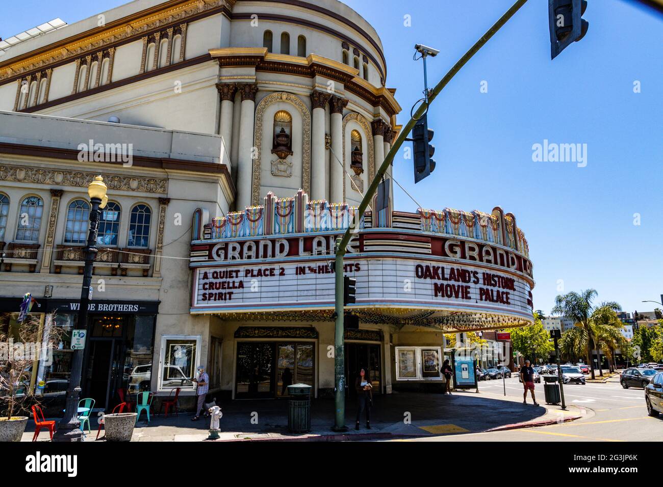 The Grand Lake Theater in Oakland California USA Stock Photo - Alamy