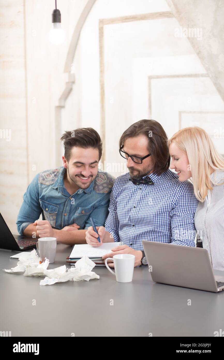 Coworking businessteam hi-res stock photography and images - Alamy