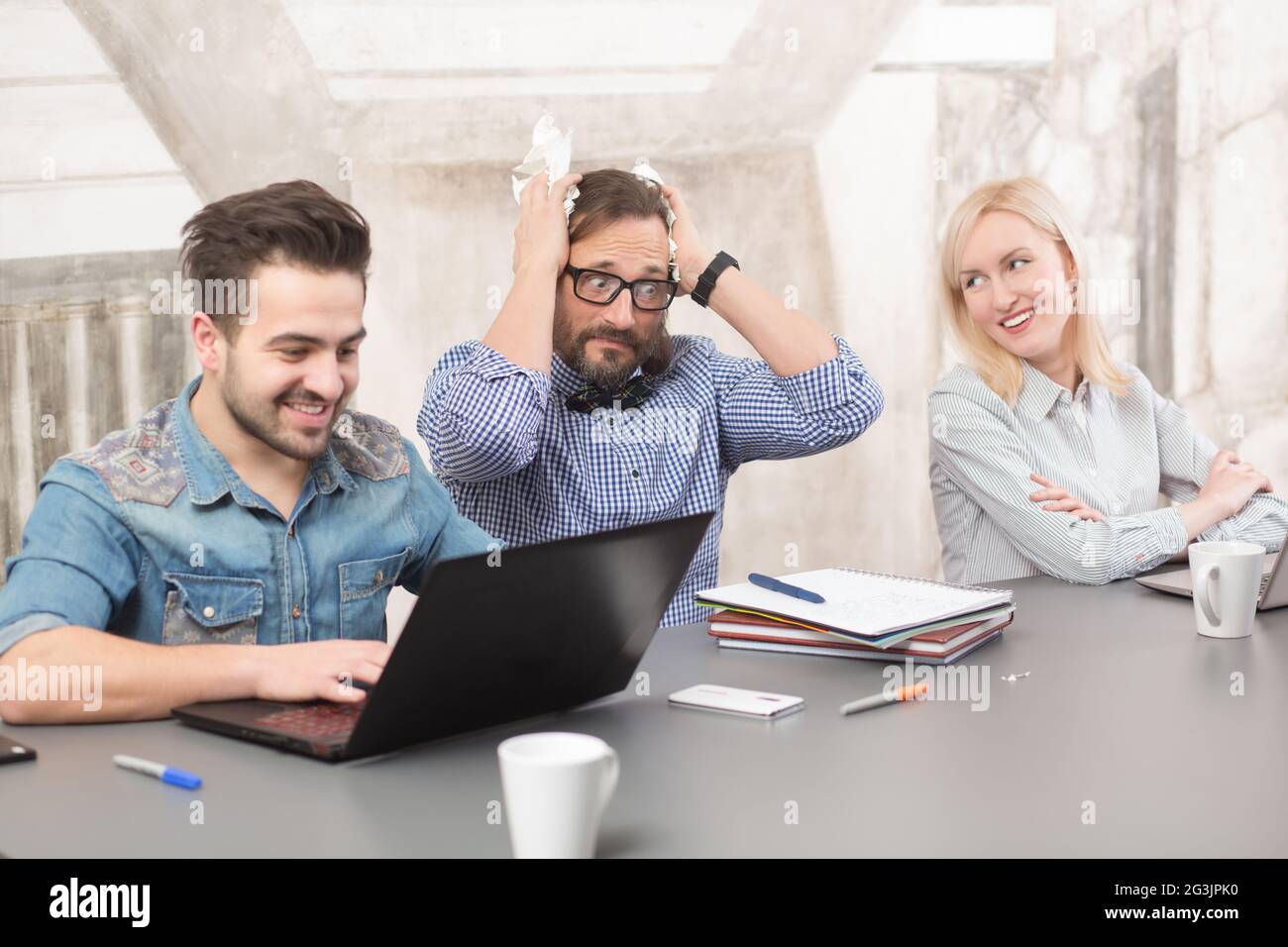 Coworker coworking hi-res stock photography and images - Alamy