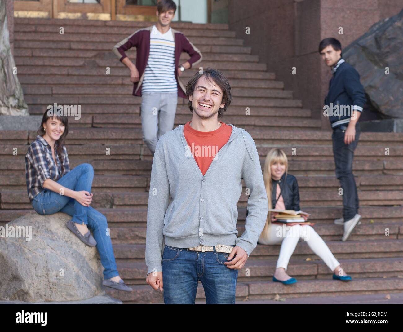 Group study outdoor hi-res stock photography and images - Alamy