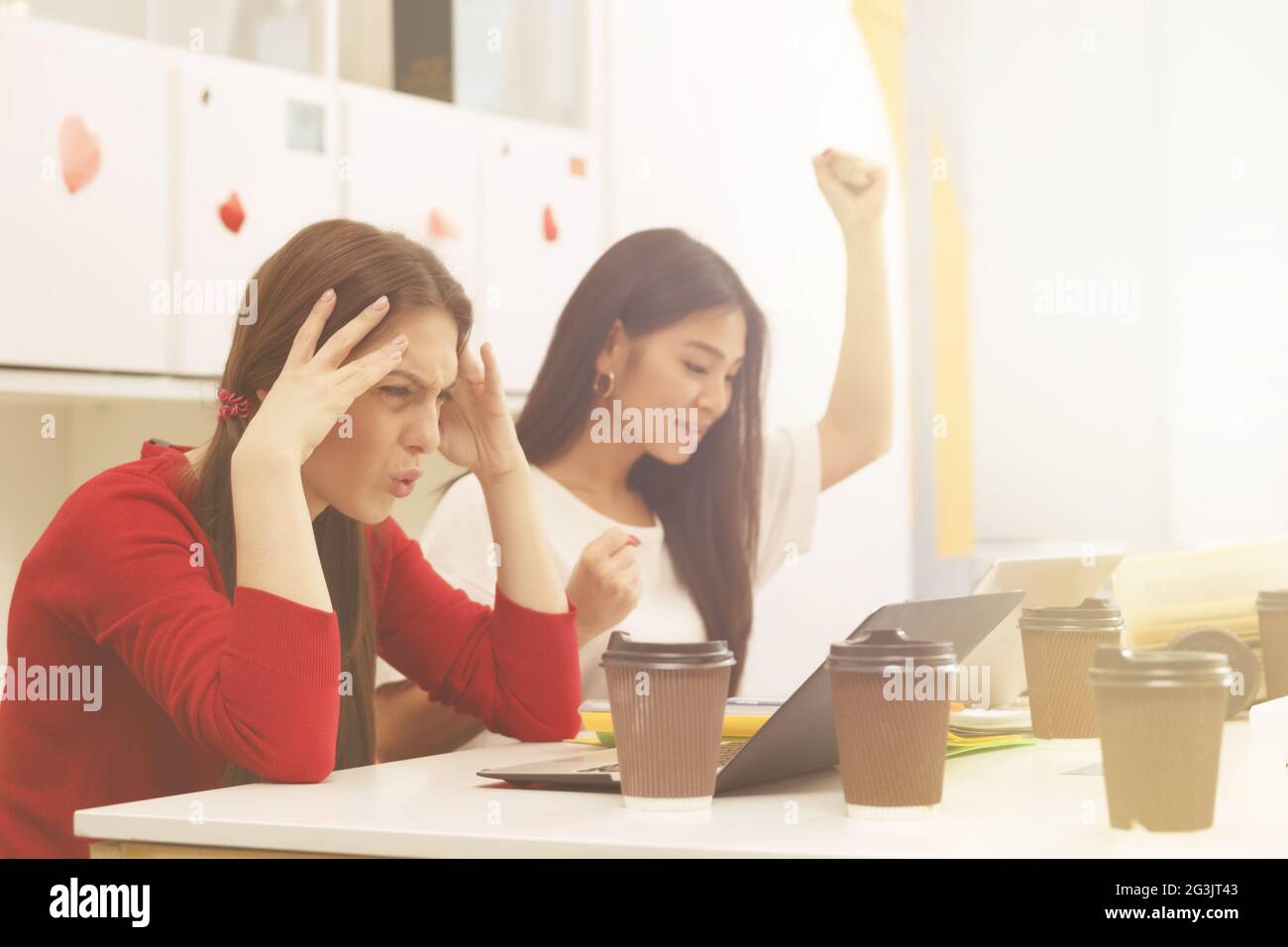 Students in library Stock Photo - Alamy