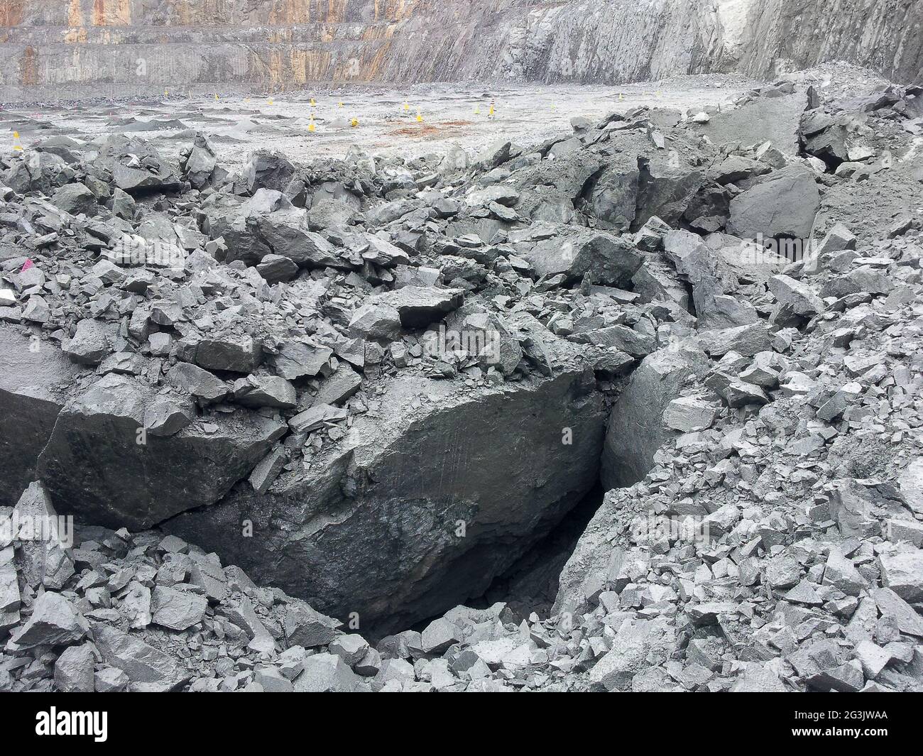 Coal mine rocks hi-res stock photography and images - Alamy