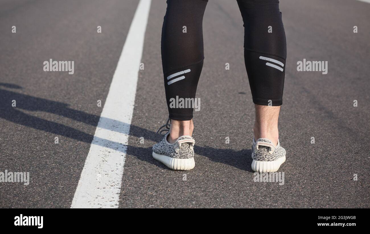 Man on track hi-res stock photography and images - Alamy